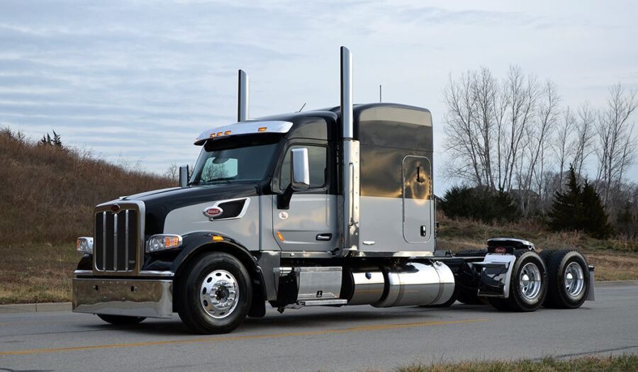 Peterbilt Model 589: A Closer Look