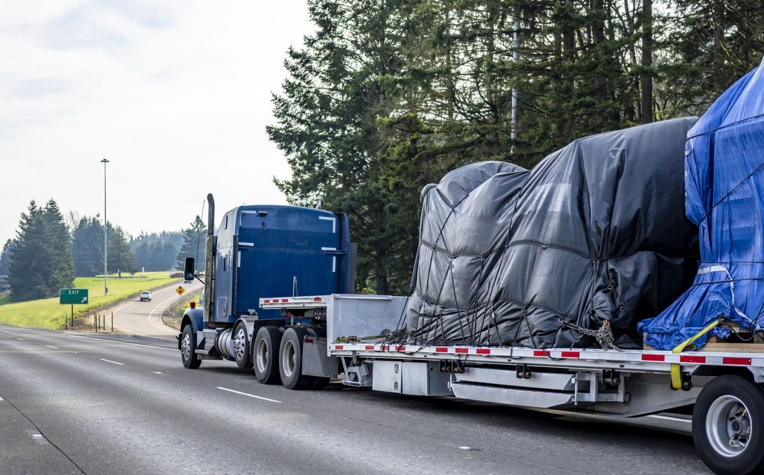 Stepdeck Trailers: The Perfect Solution for Oversized Freight - Mercer ...